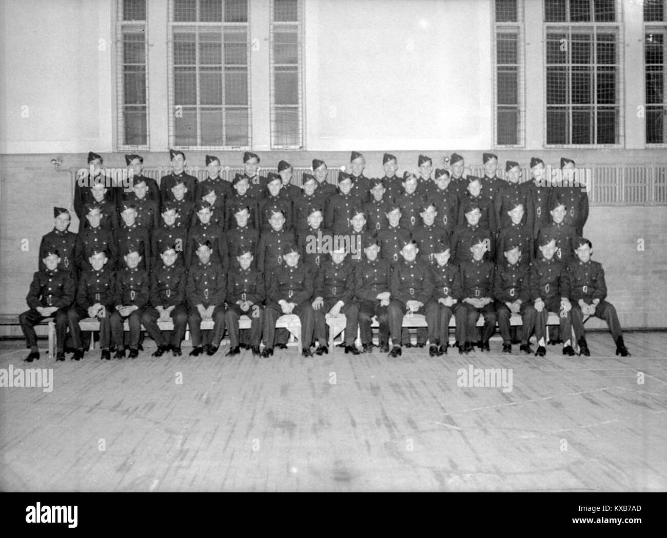 Group photo high school cadets hi-res stock photography and images - Alamy