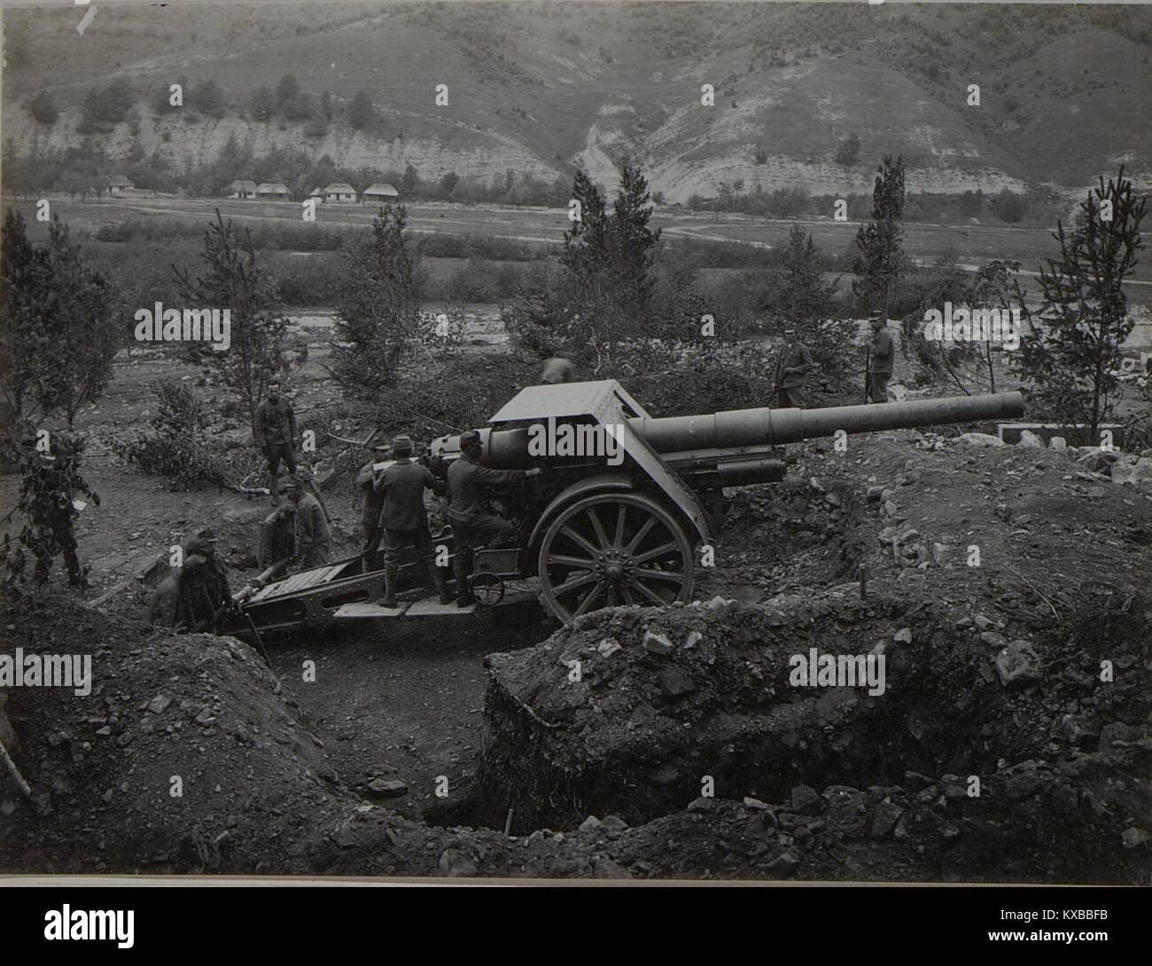 Siege gun wwi hi-res stock photography and images - Alamy