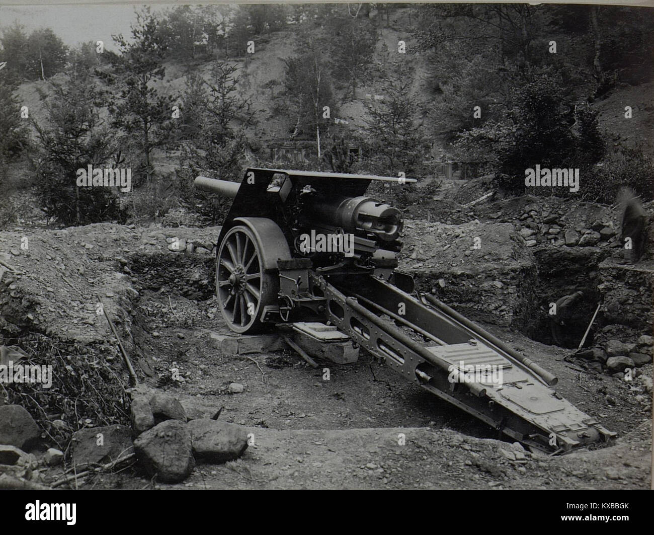 The 15cm Belagerungskanone M.15, a German siege cannon, positioned at ...