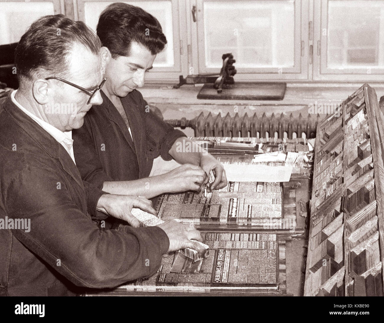 1960 photograph showing newspaper hi-res stock photography and images ...