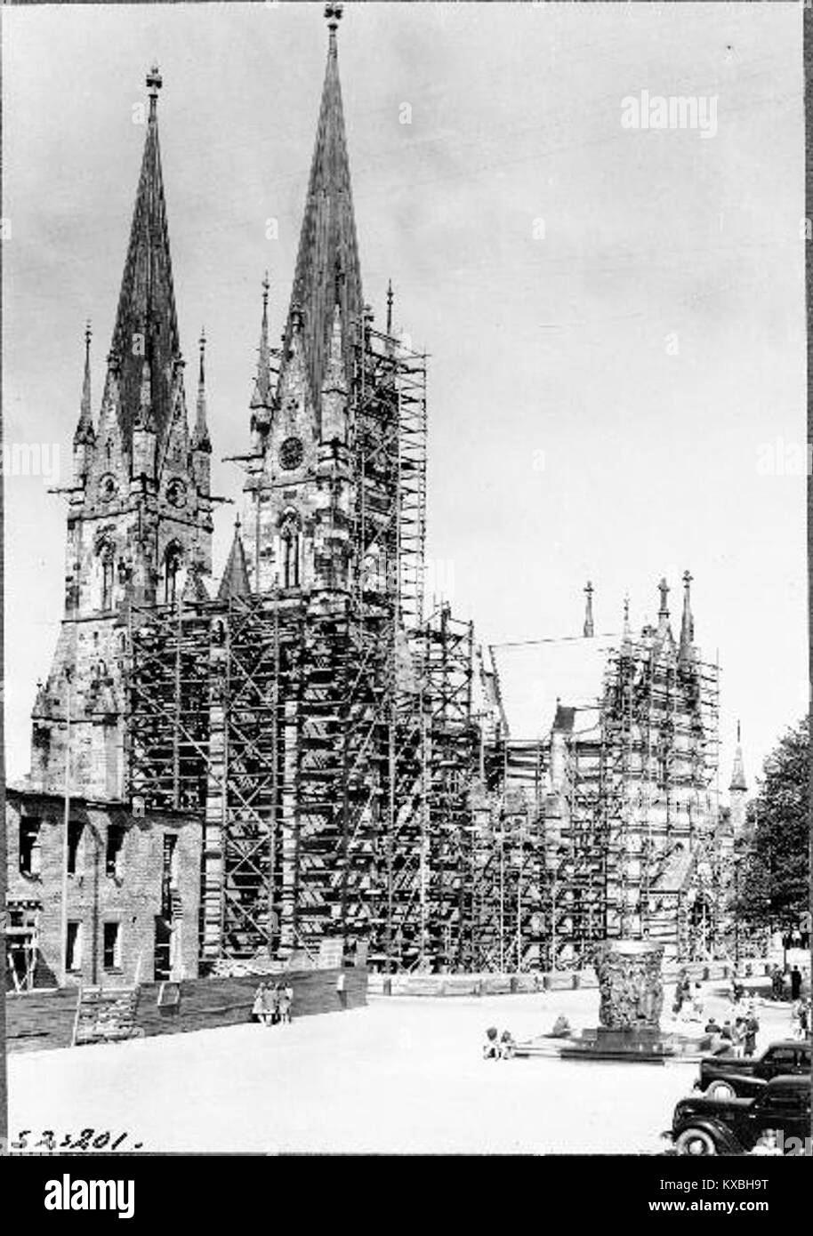 View cathedral spires in Black and White Stock Photos & Images - Alamy