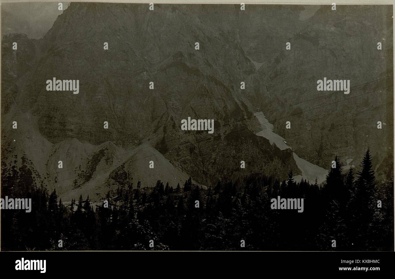 Describing a train hi-res stock photography and images - Alamy