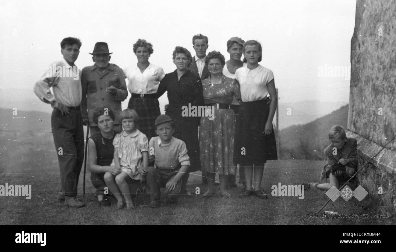1950s historical group people hi-res stock photography and images - Alamy