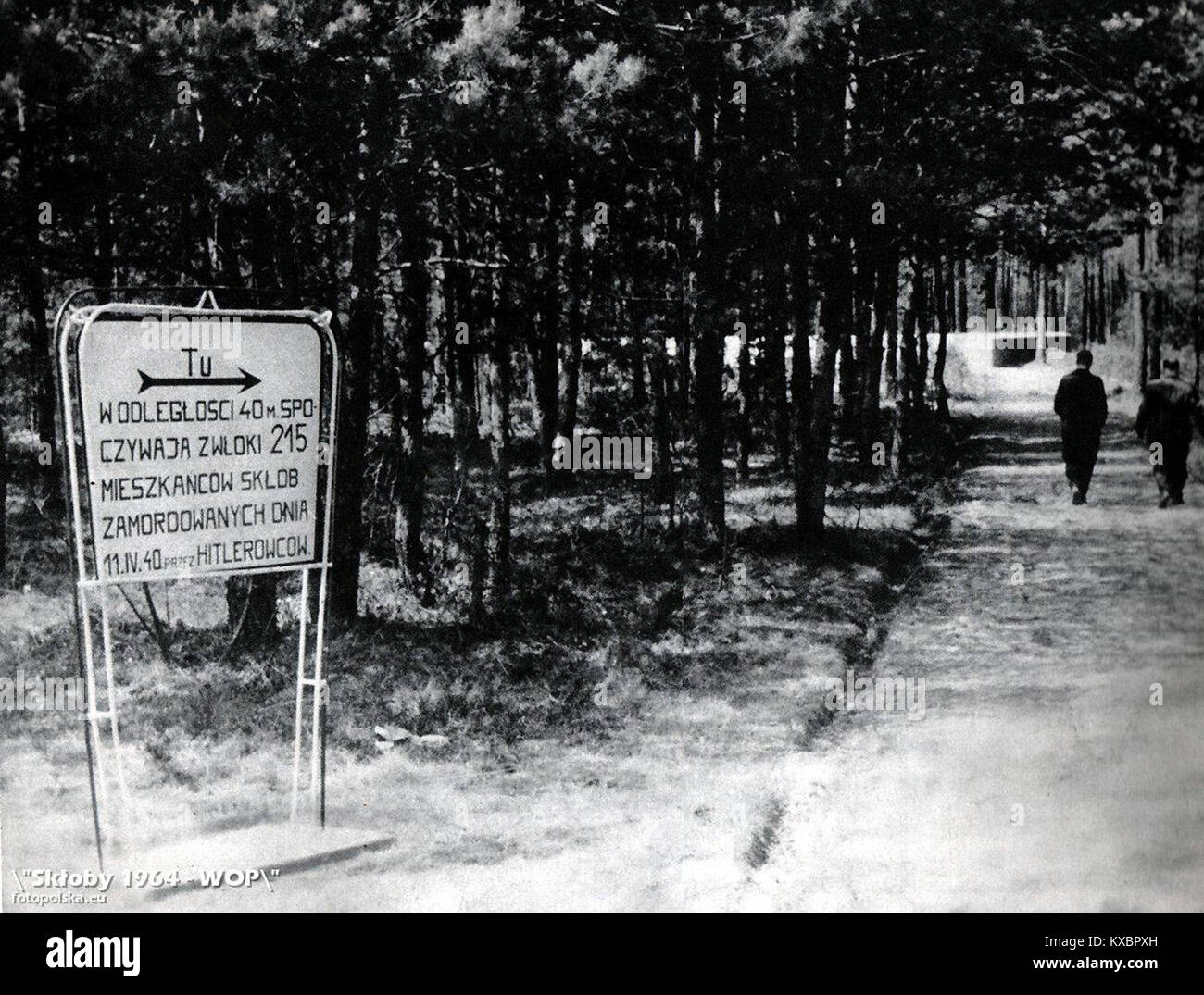 Monument in Skloby commemorating victims of World War II mass ...