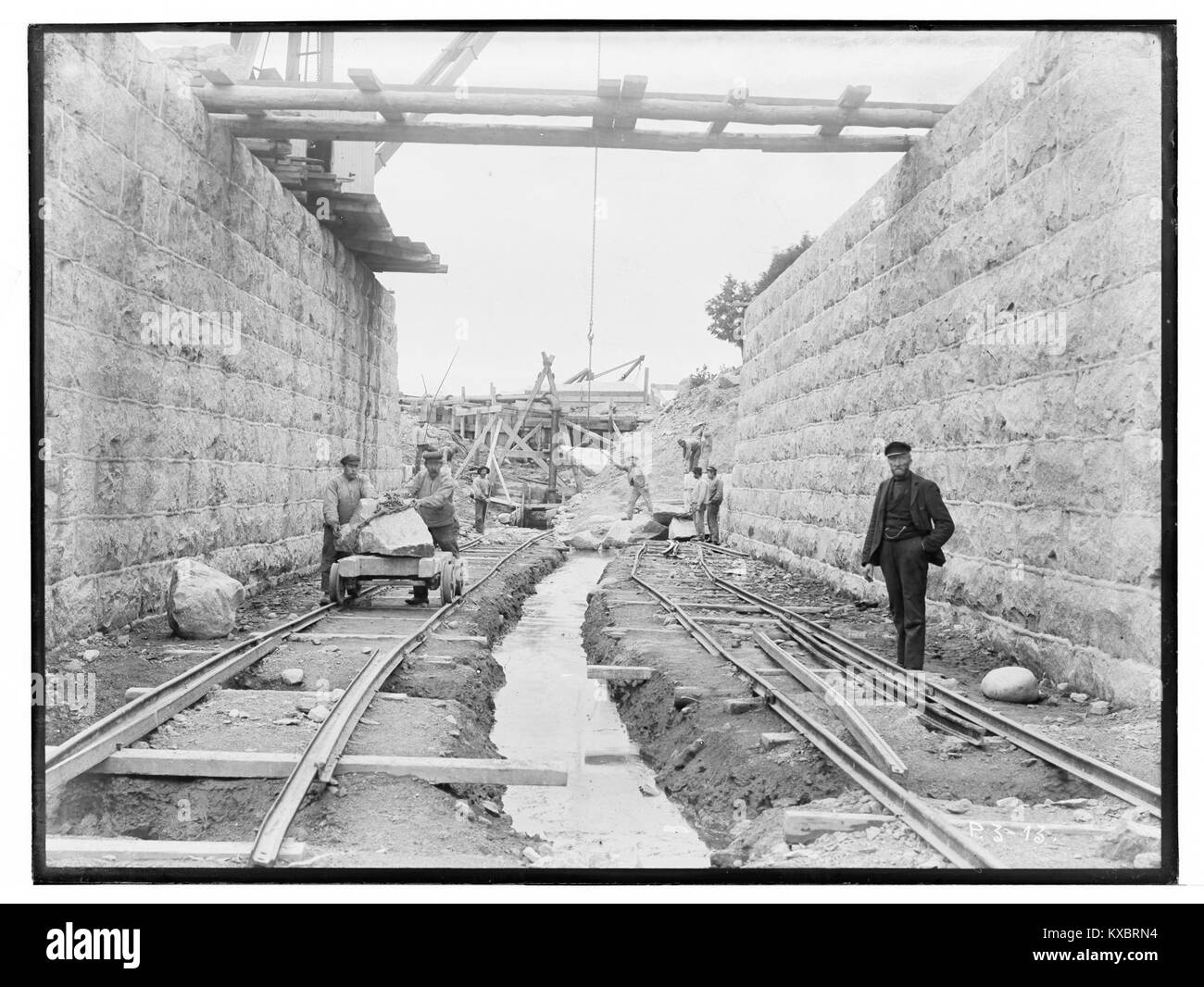 Sluice gate construction Black and White Stock Photos & Images - Alamy