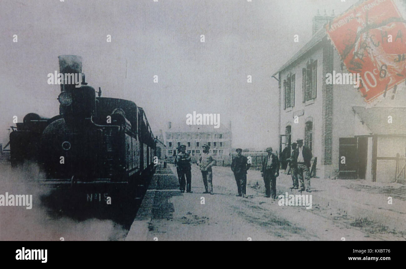 The 040 image captures the Saint-Guénolé-Penmarc'h train station, an ...