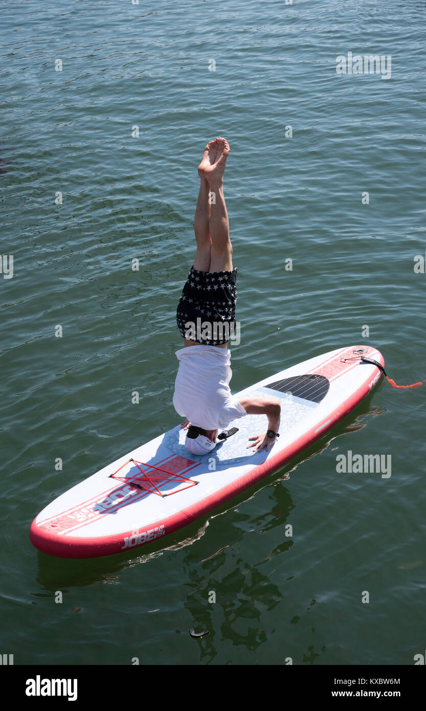 Handstand hi-res stock photography and images - Alamy