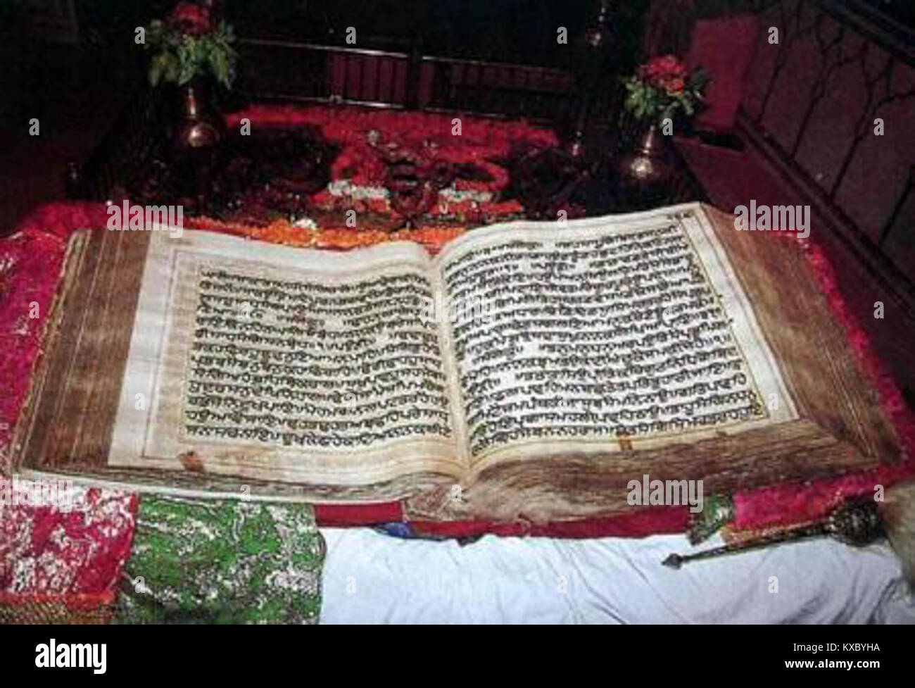 Guru granth sahib hi-res stock photography and images - Alamy