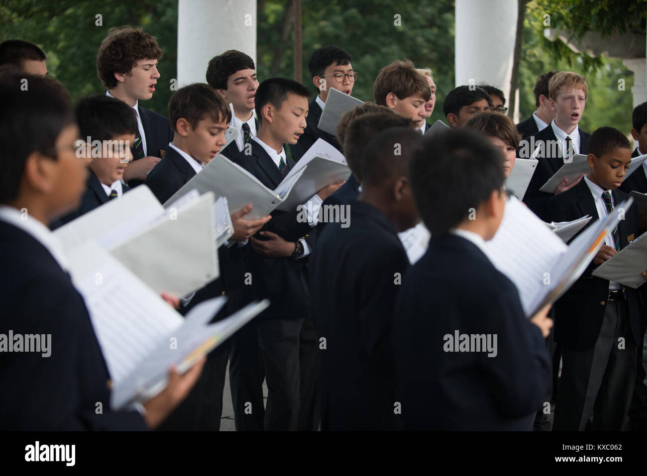 The St. Mark's School of Texas Choir performed at Arlington National ...