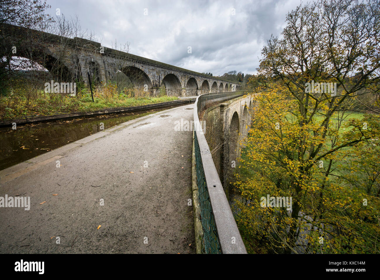 Chirk aqueduct hi-res stock photography and images - Alamy