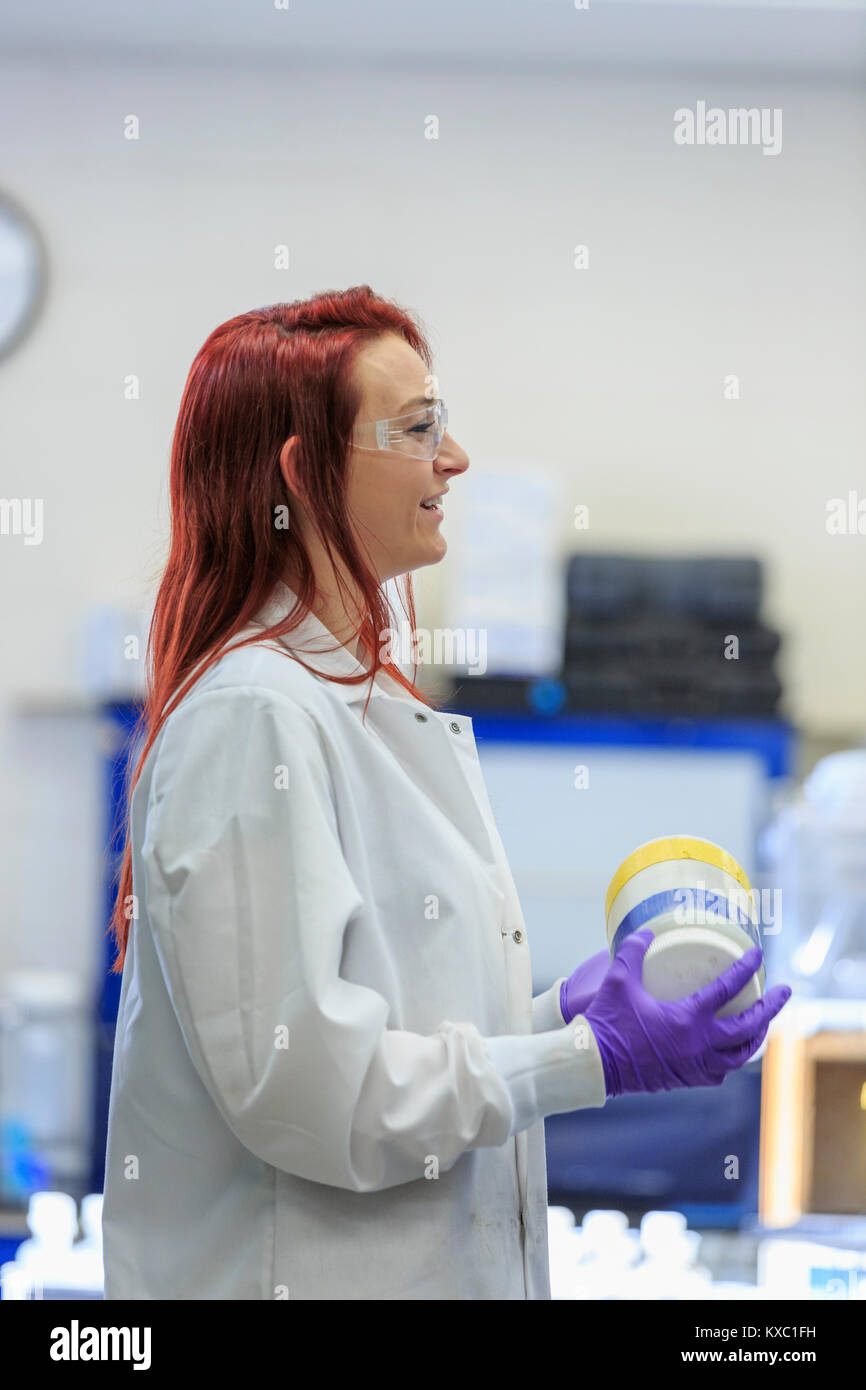 Reagent bottle hi-res stock photography and images - Alamy