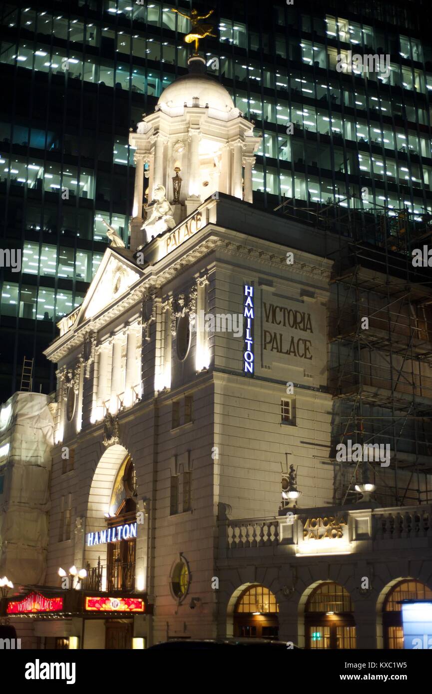 Victoria, Green Park, London Stock Photo - Alamy