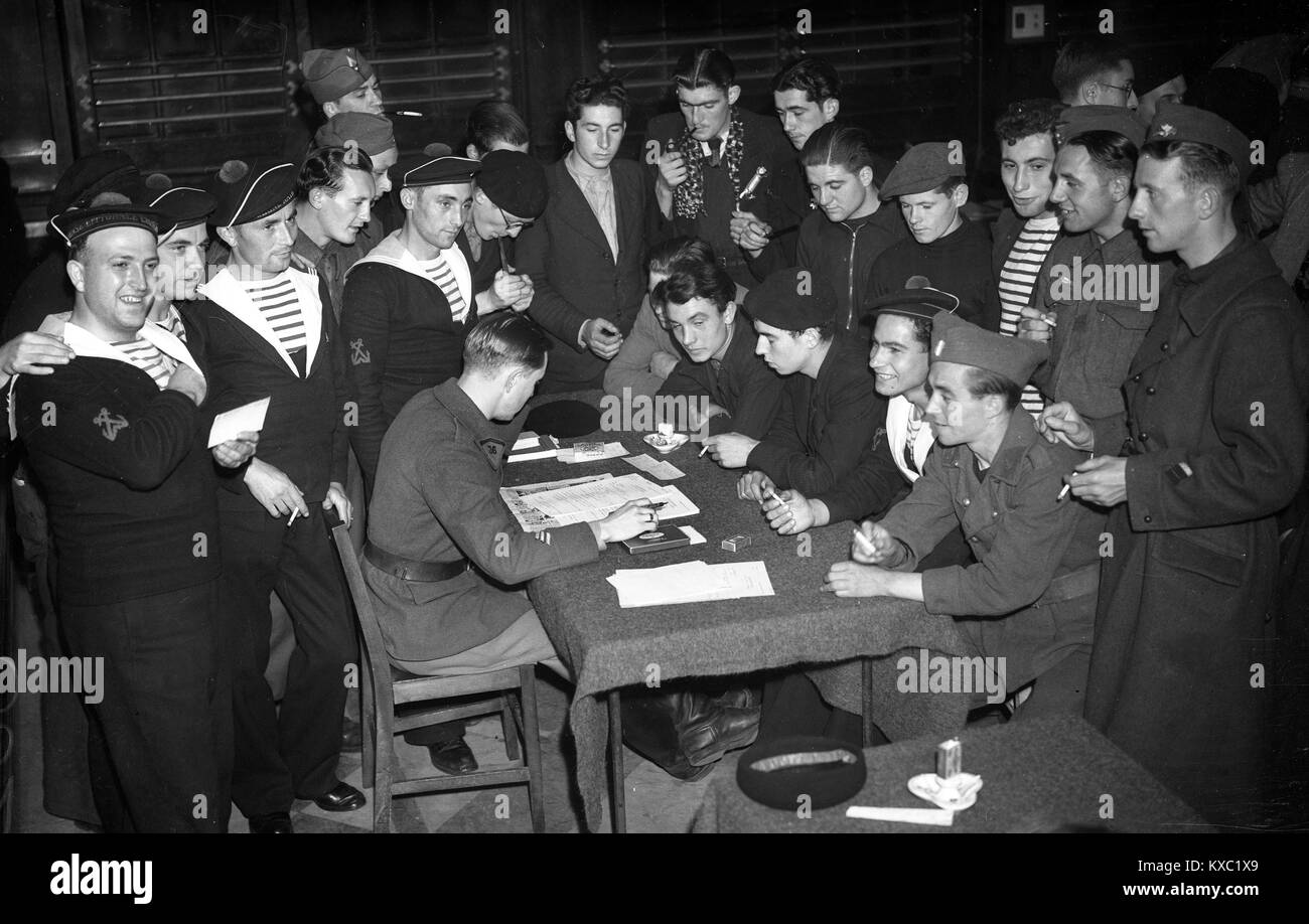 World war two french army hi-res stock photography and images - Alamy