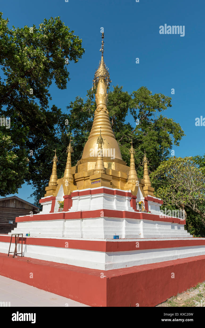 Myanmar burma rakhine state arakan hi-res stock photography and images ...