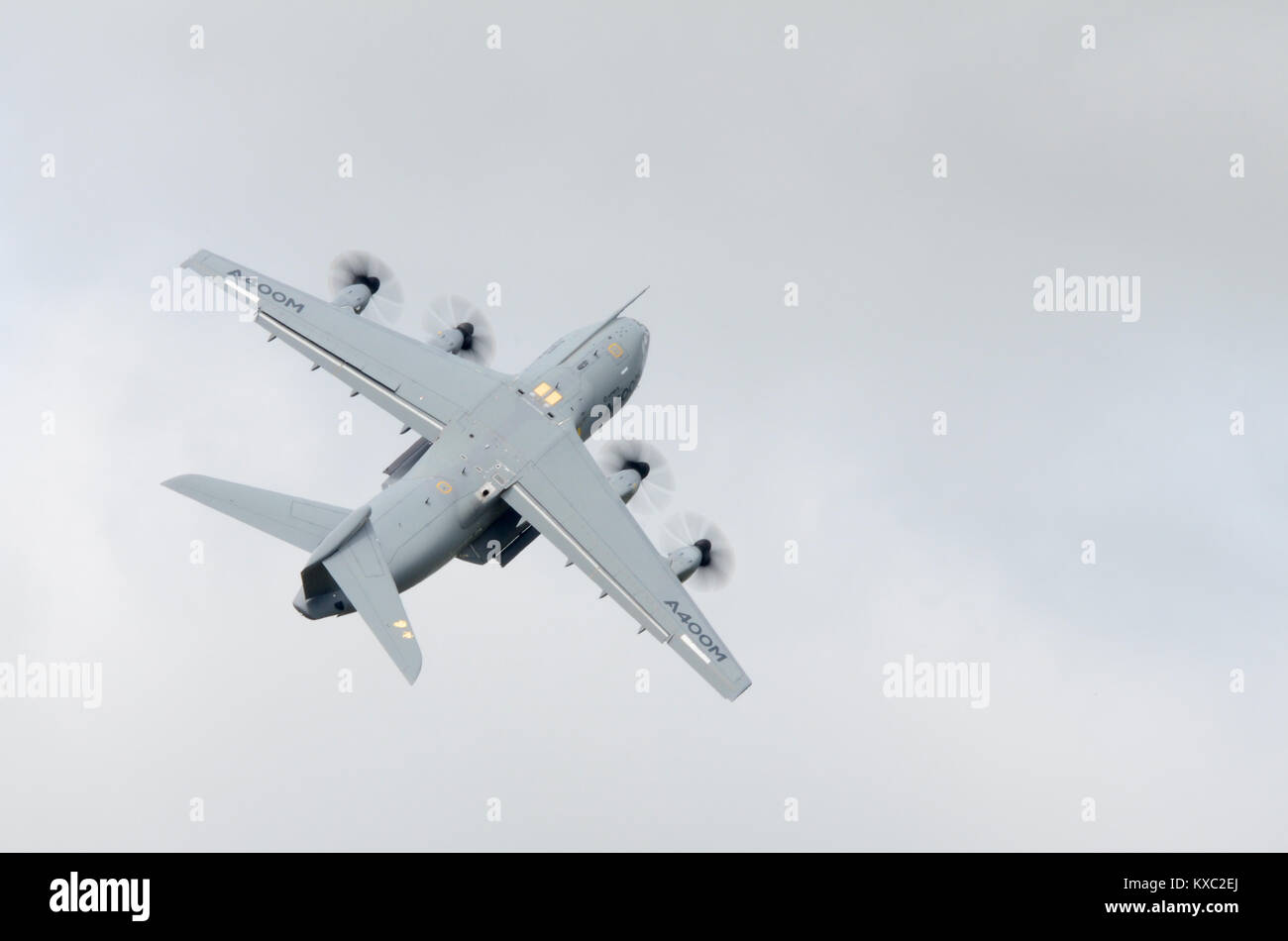 An Airbus A400M Atlas military transport plane climbs steeply away from ...