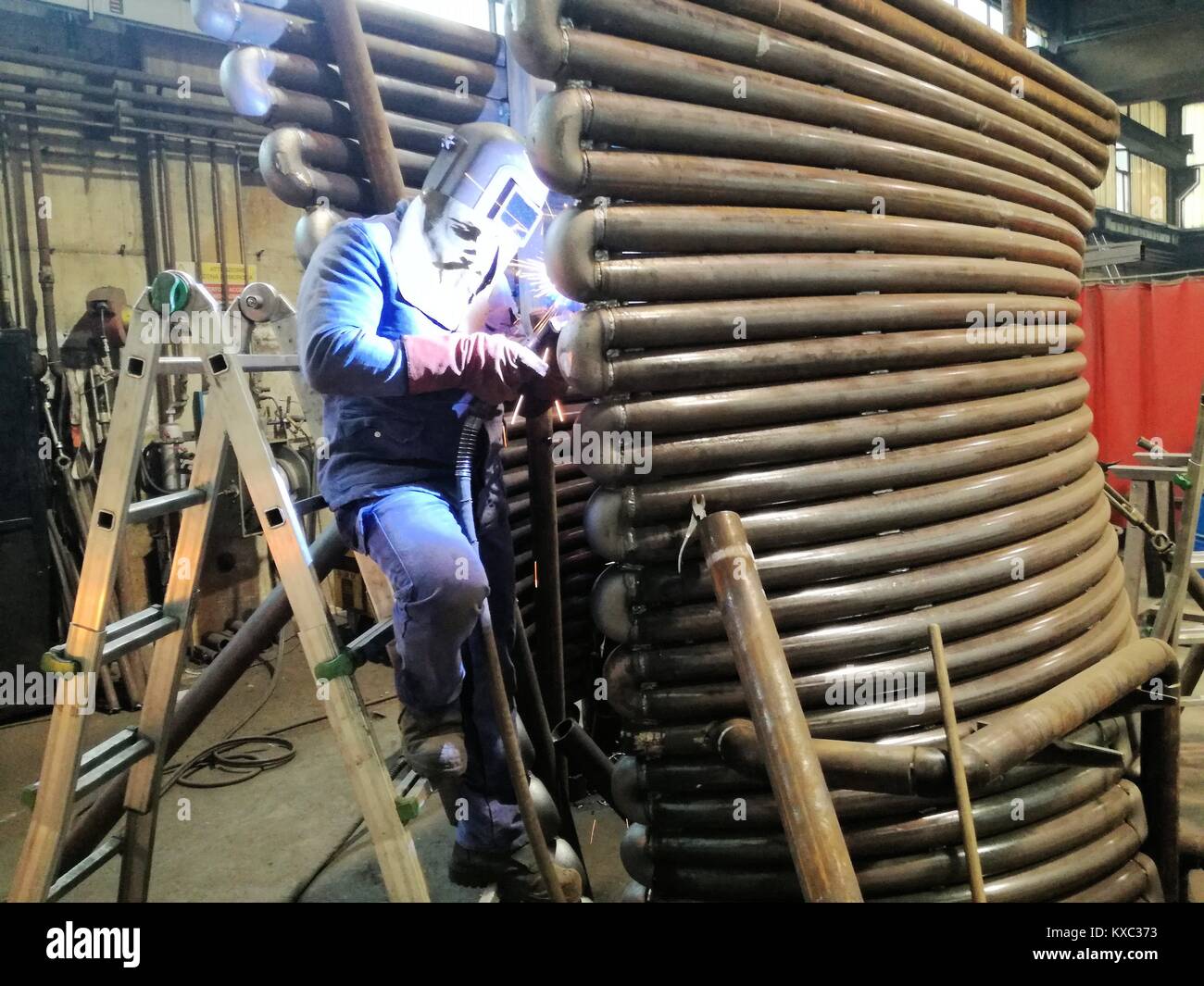 Carbon arc welding hi-res stock photography and images - Alamy