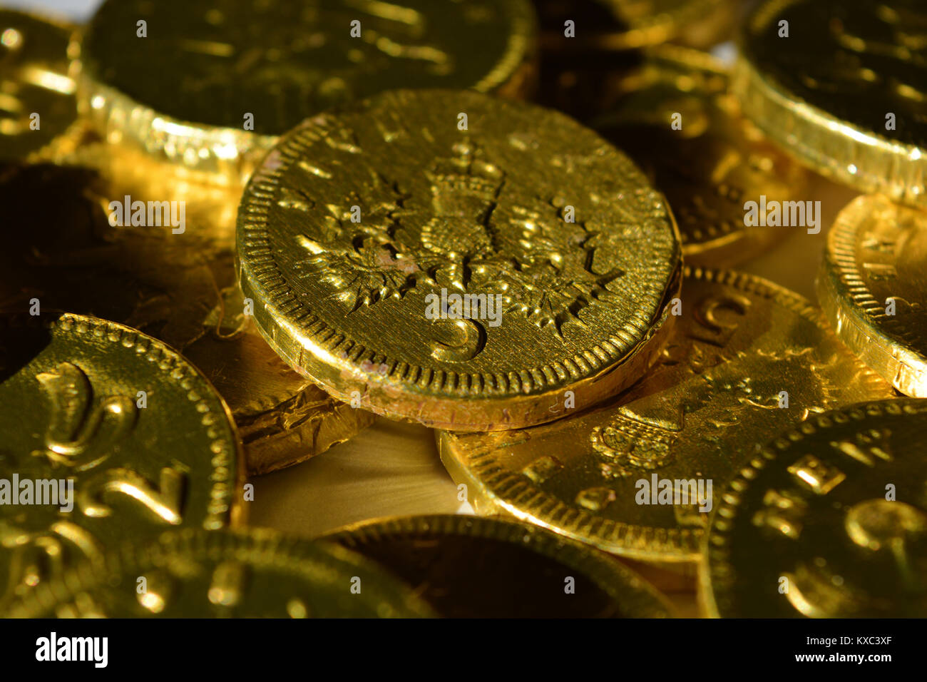 Gold foil hi-res stock photography and images - Alamy