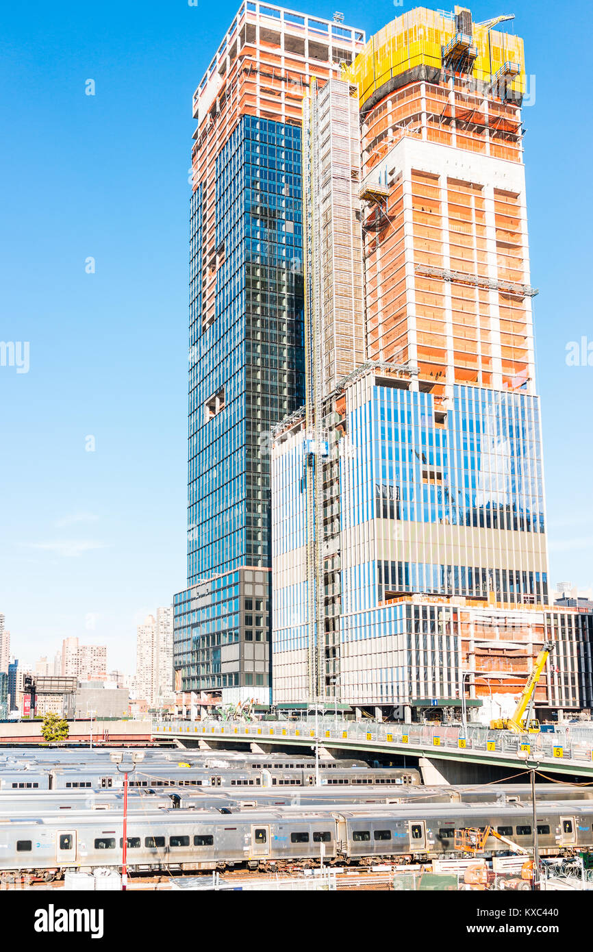 Hudson yards from the high line hi-res stock photography and images - Alamy