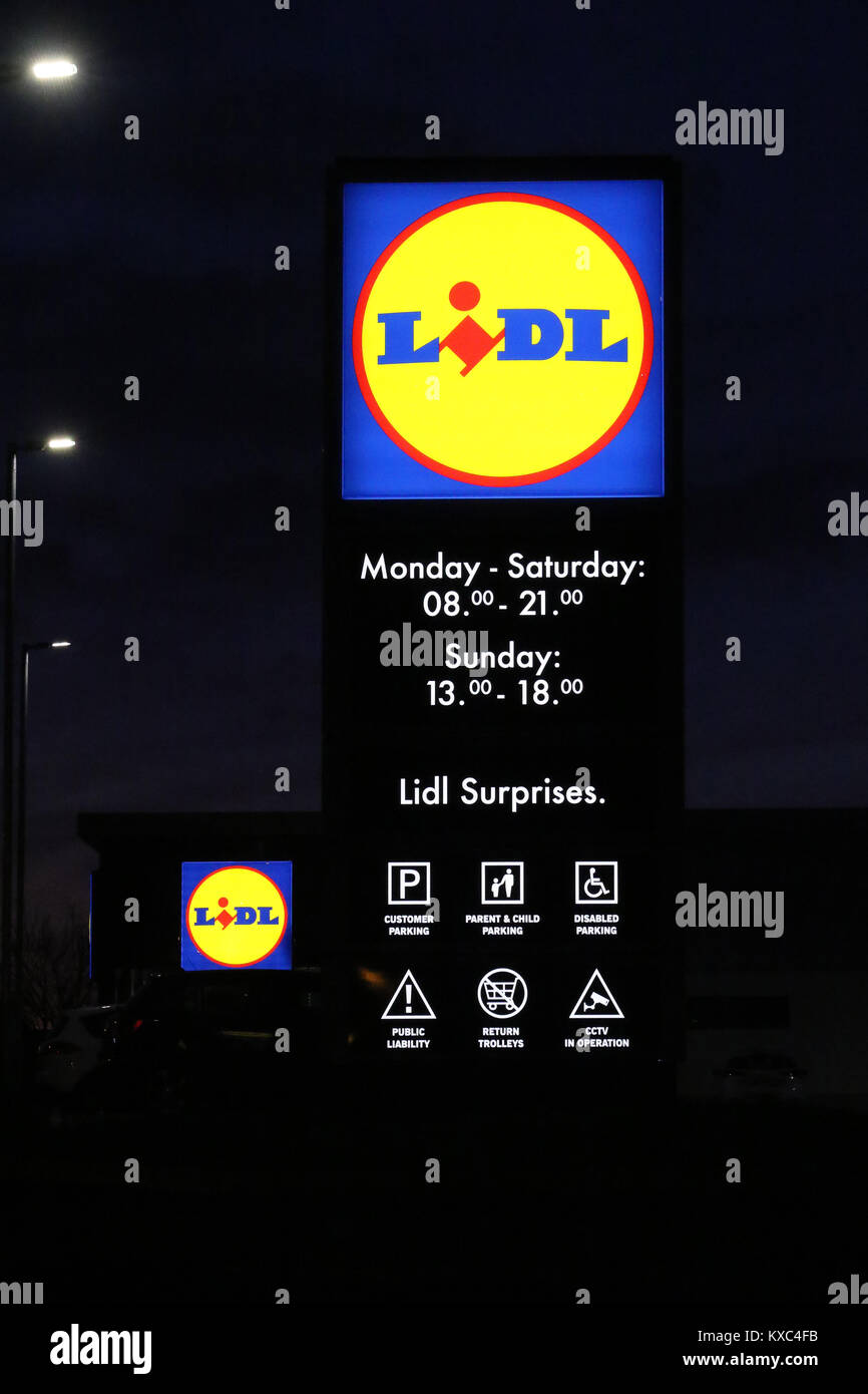 Lidl Store Stock Photos & Lidl Store Stock Images - Alamy