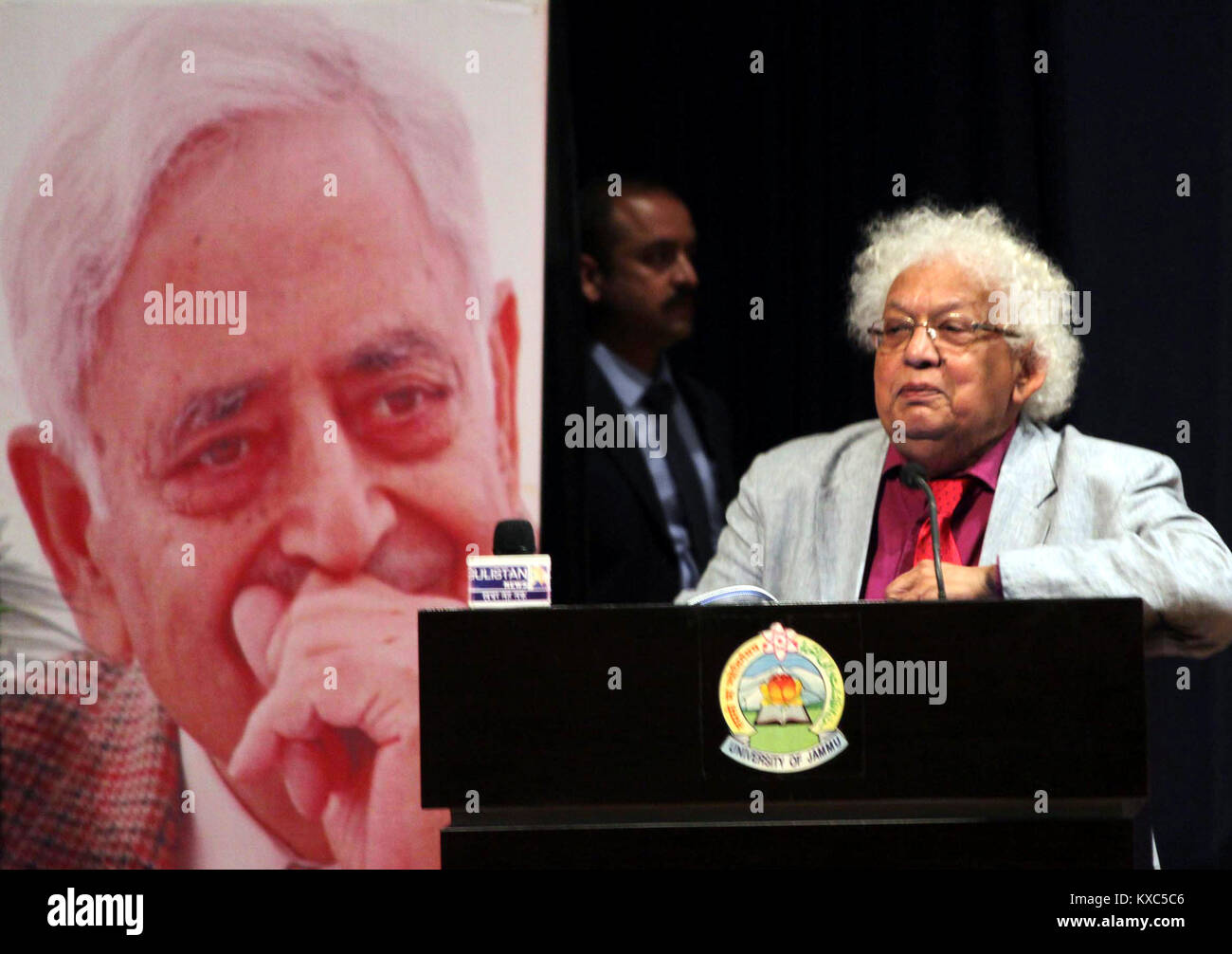 Lord meghnad desai hi-res stock photography and images - Alamy