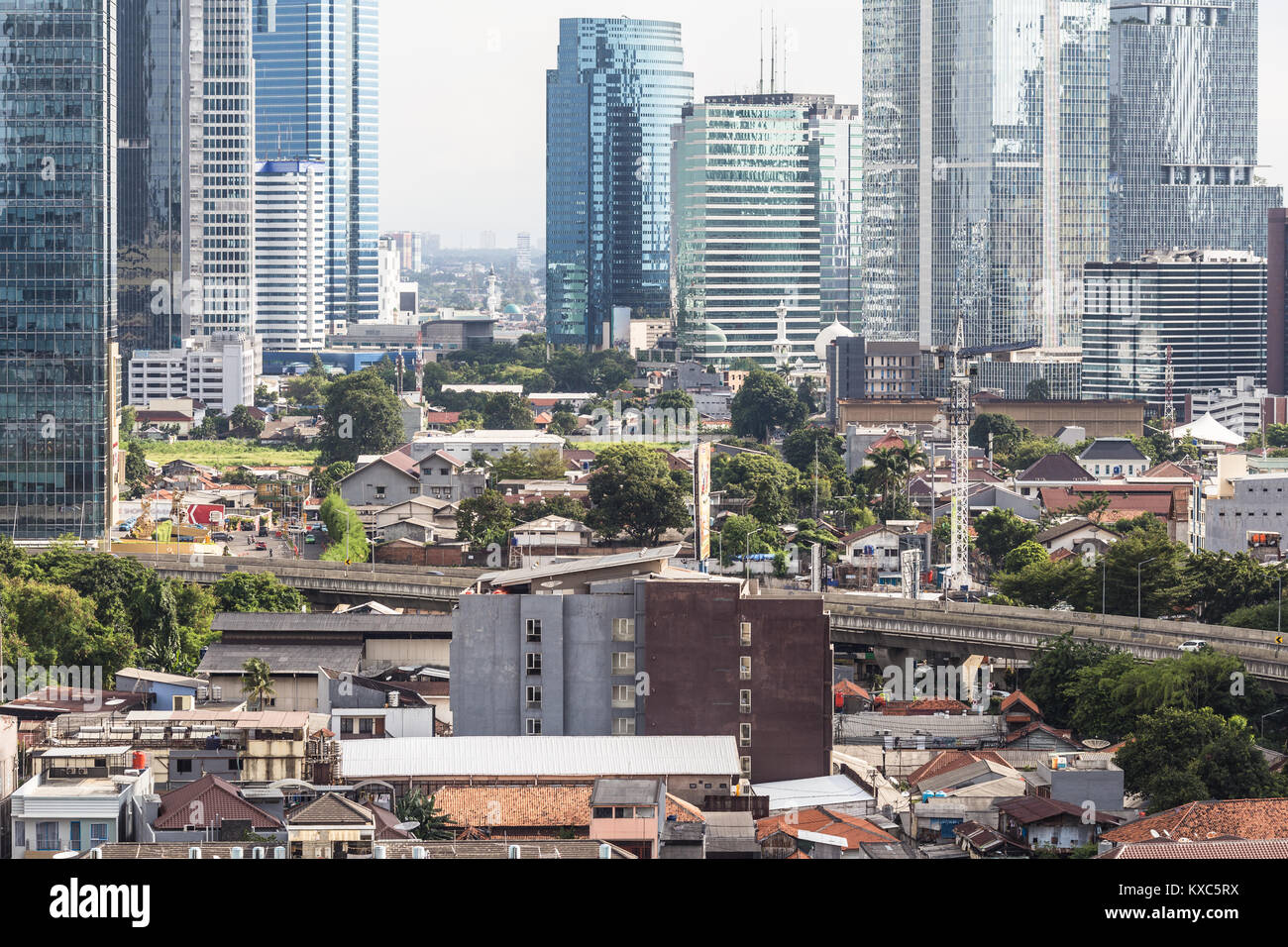 Busy city country skyline hi-res stock photography and images - Alamy