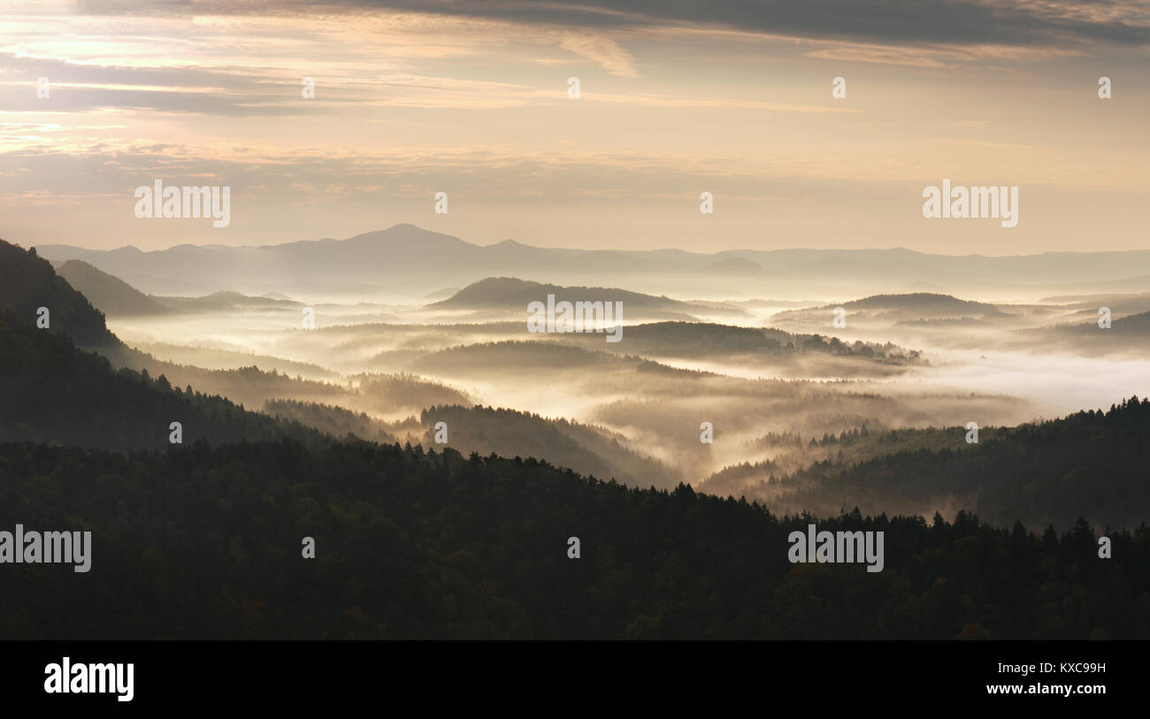 Cloud inversion in deep valley hi-res stock photography and images - Alamy