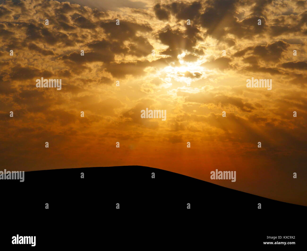 Beautiful sunrise in the desert of Saudi Arabia Stock Photo - Alamy