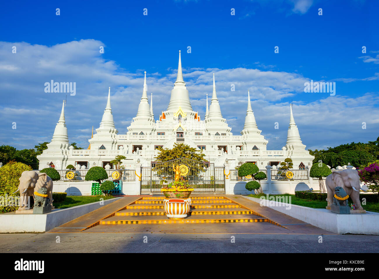 Wat ashoka temple hi-res stock photography and images - Alamy
