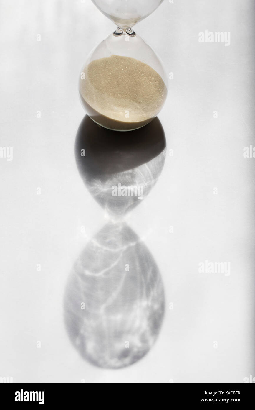 Sand timer hi-res stock photography and images - Alamy