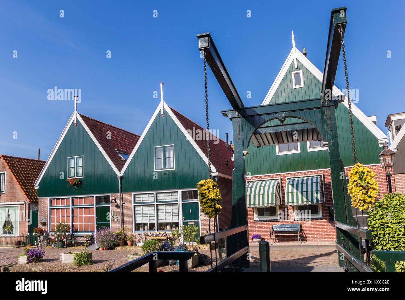 Little wooden bridge and houses in Volendam, Holland Stock Photo - Alamy