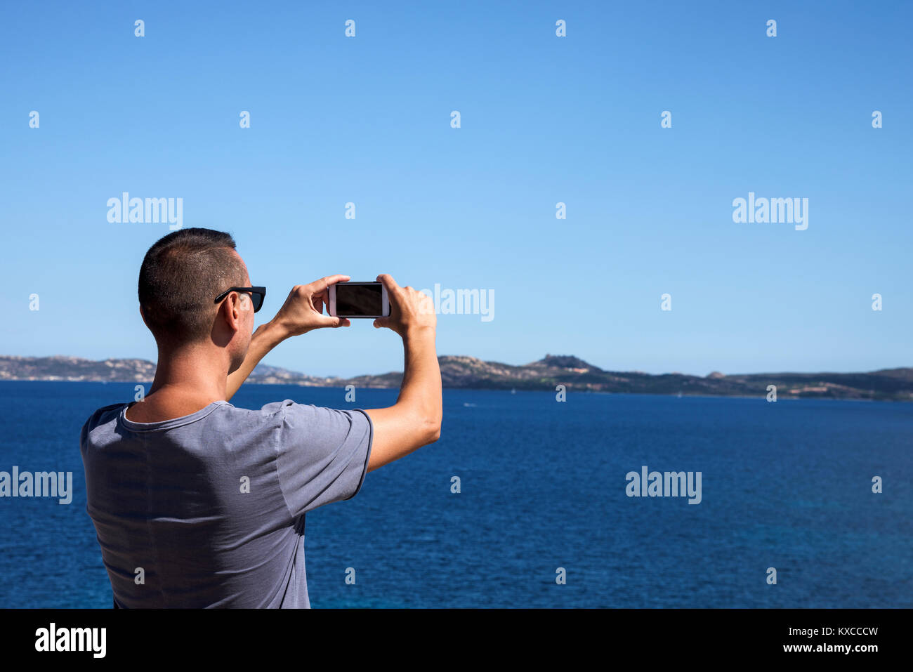 Taking a picture from behind hi-res stock photography and images - Alamy