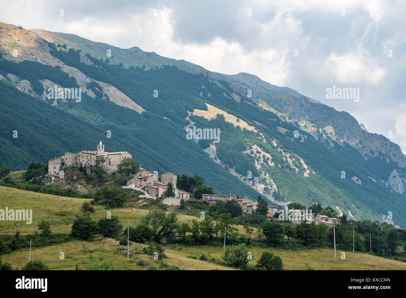 Mountain landscape along the road of Passo San Leonardo, in Maiella ...
