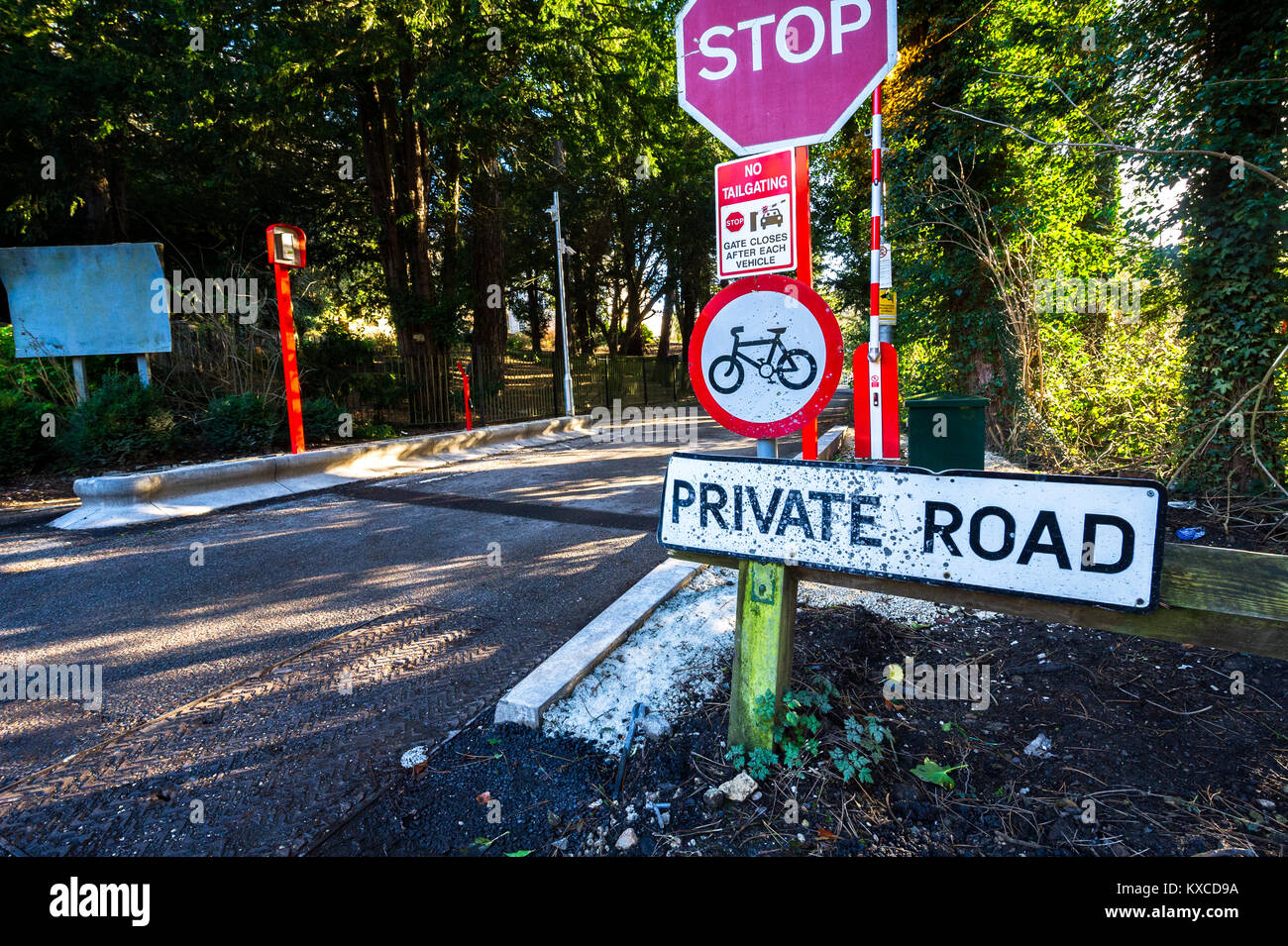 Automatic barrier stop sign hi-res stock photography and images - Alamy