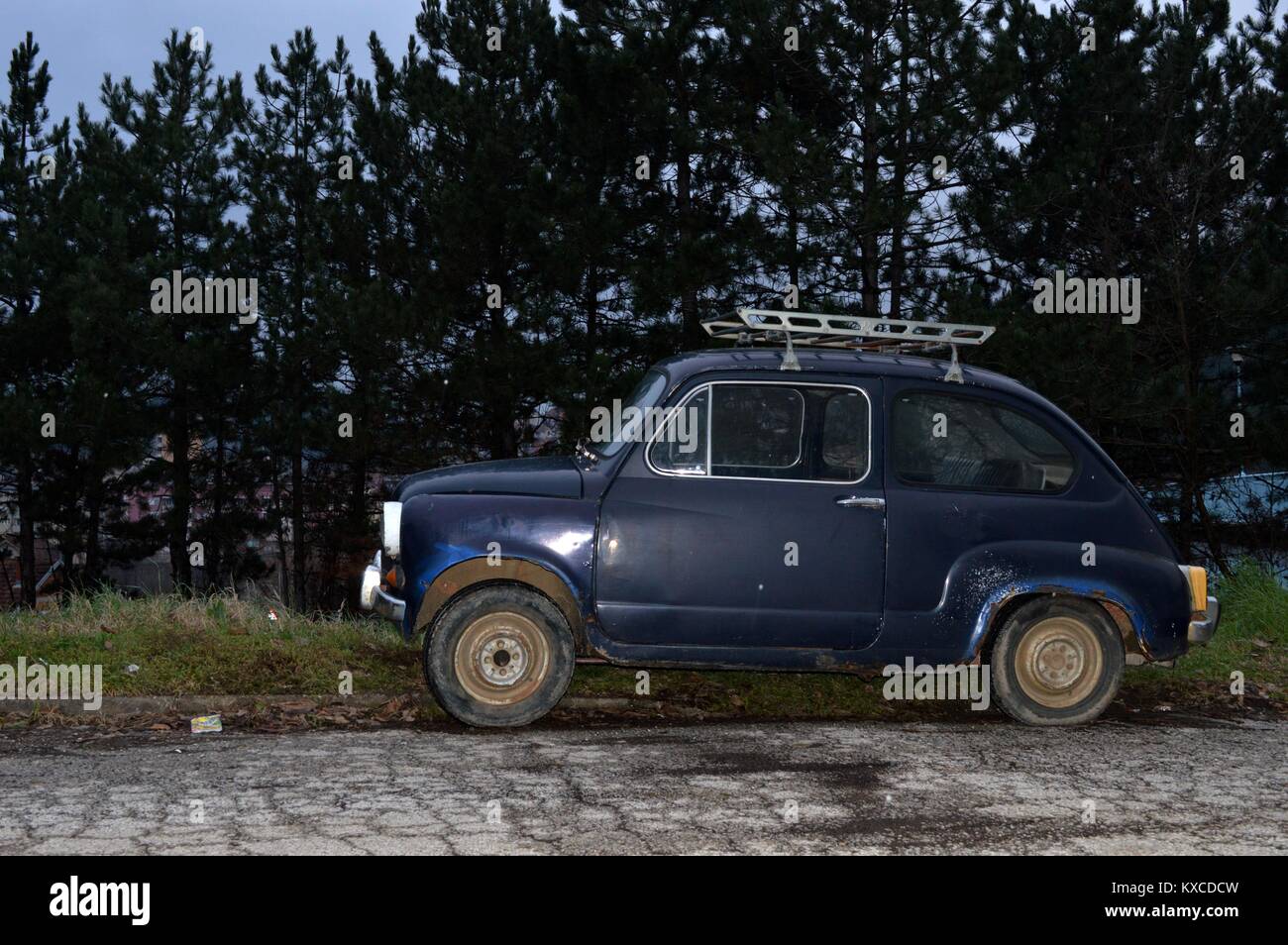 small blue car Stock Photo - Alamy