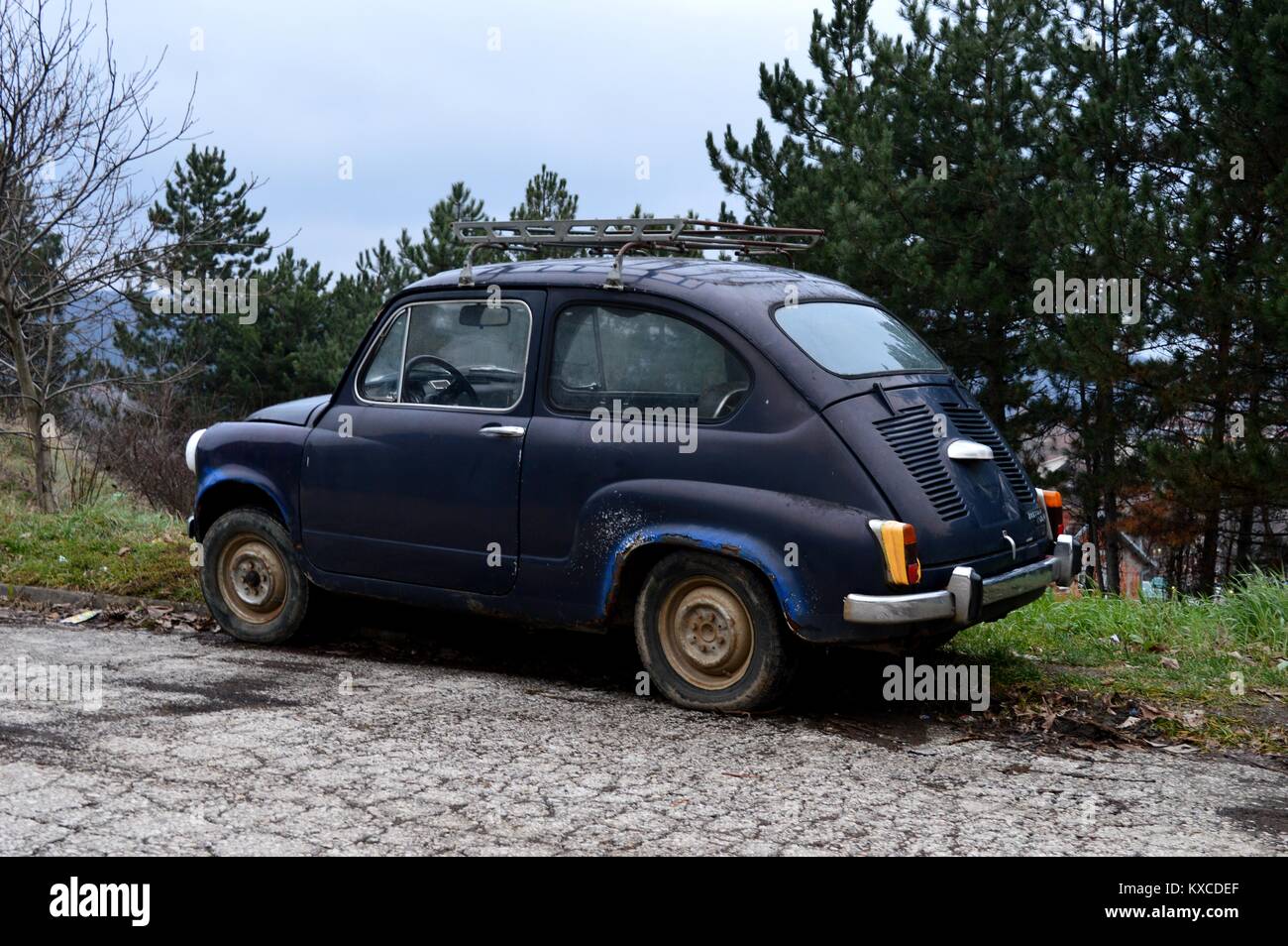 small blue car Stock Photo - Alamy