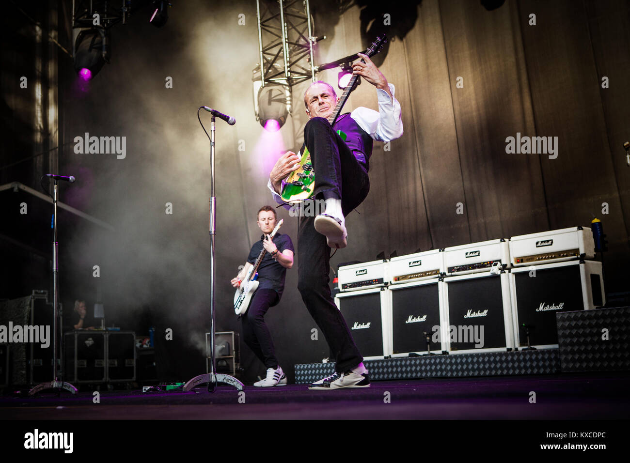 Status quo hi-res stock photography and images - Alamy