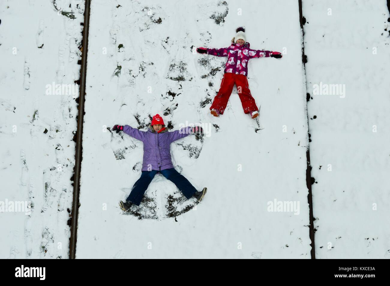 children in the snow Stock Photo - Alamy