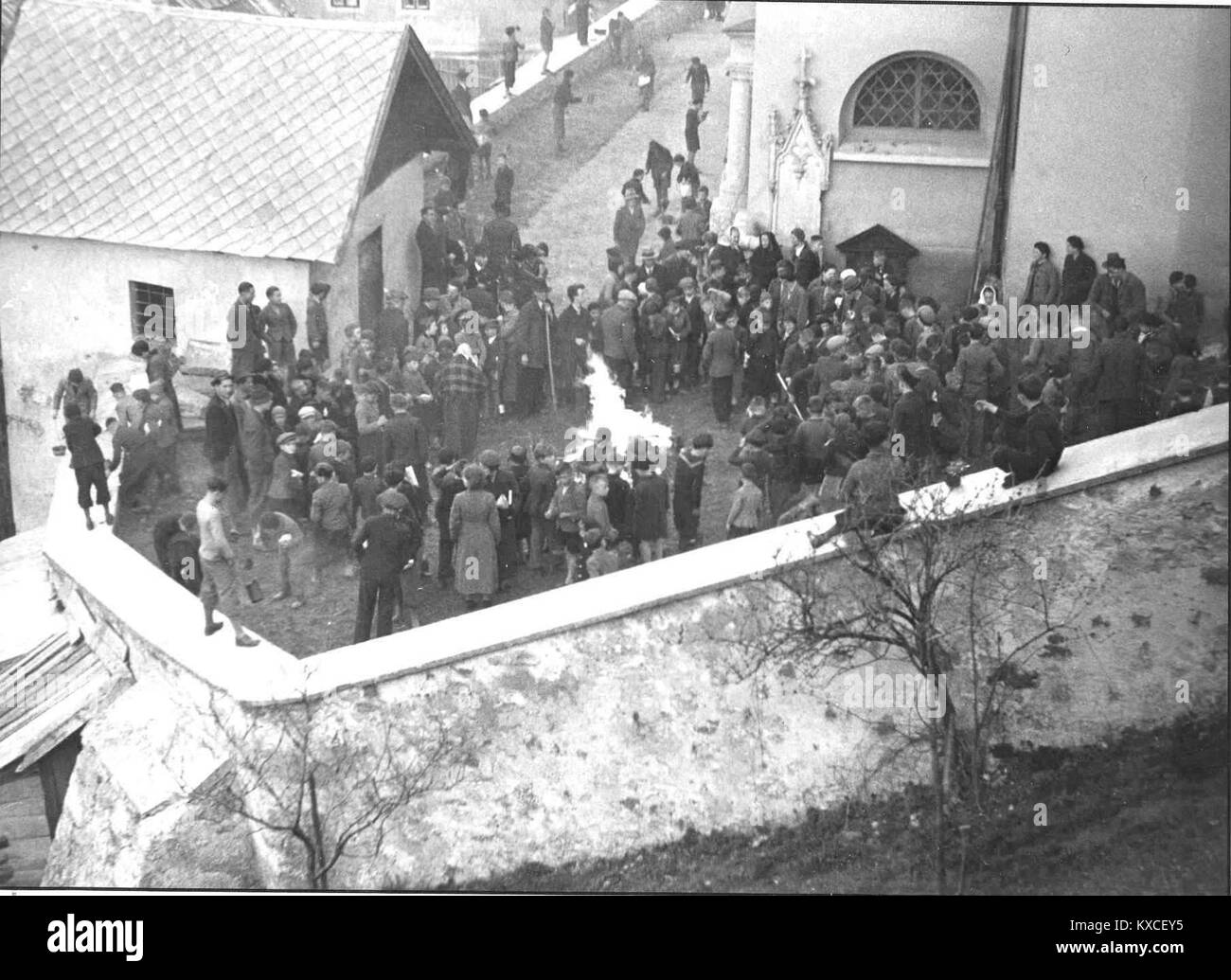 Christian symbol fire Black and White Stock Photos & Images - Alamy