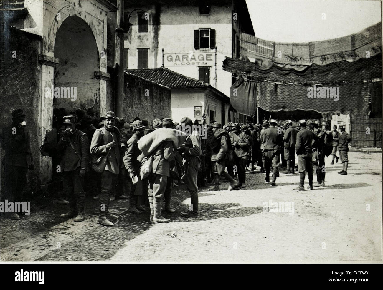 Begleitung hi-res stock photography and images - Alamy