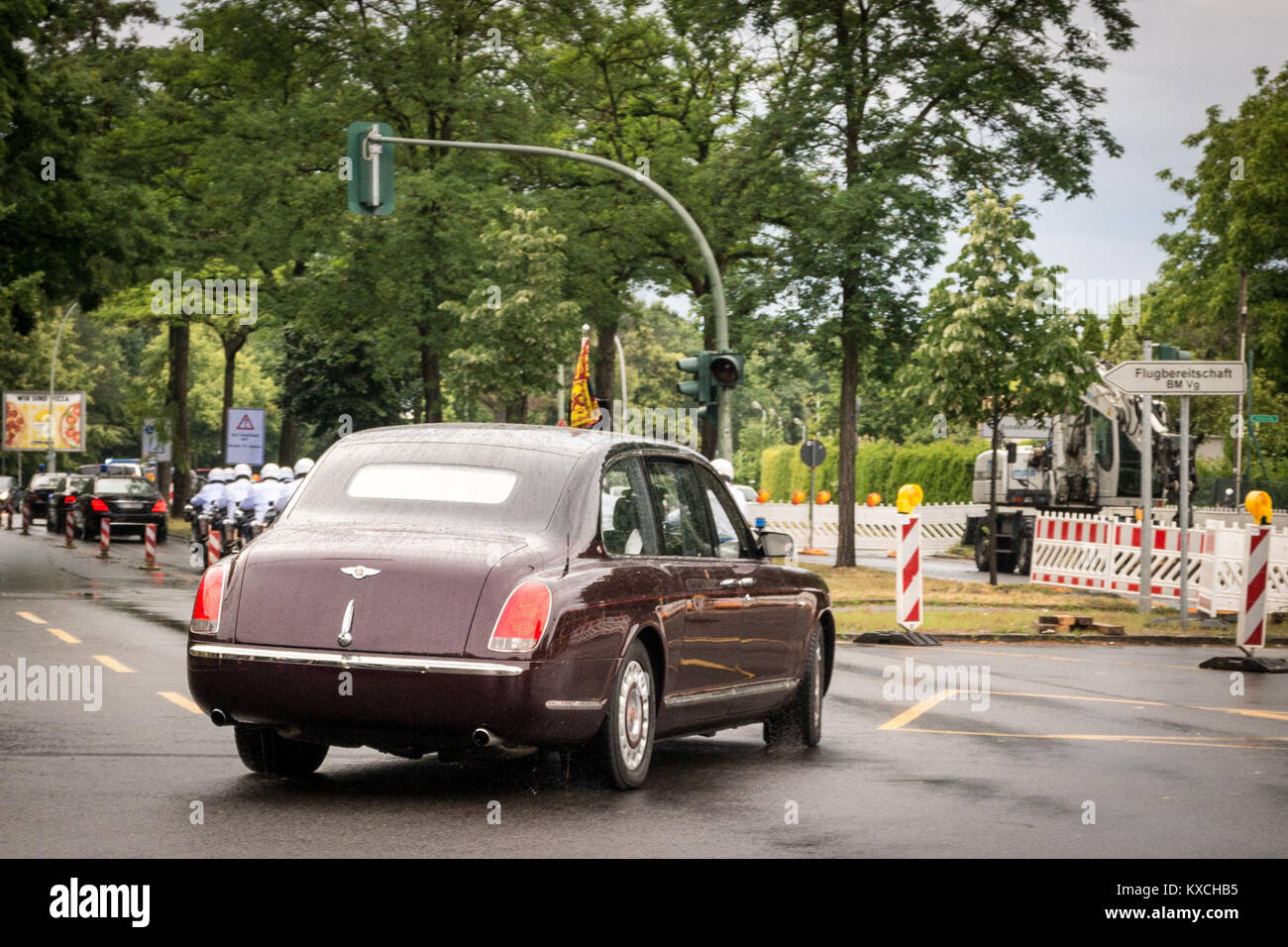 Hand symbol symbols hi-res stock photography and images - Alamy