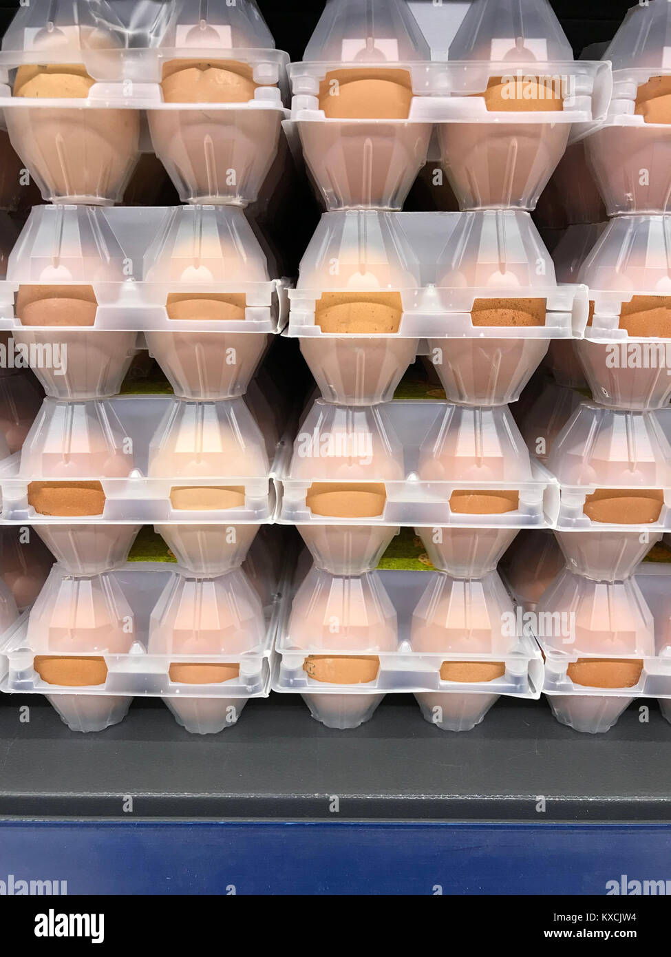 Fresh chicken plastic packaging hi-res stock photography and images - Alamy