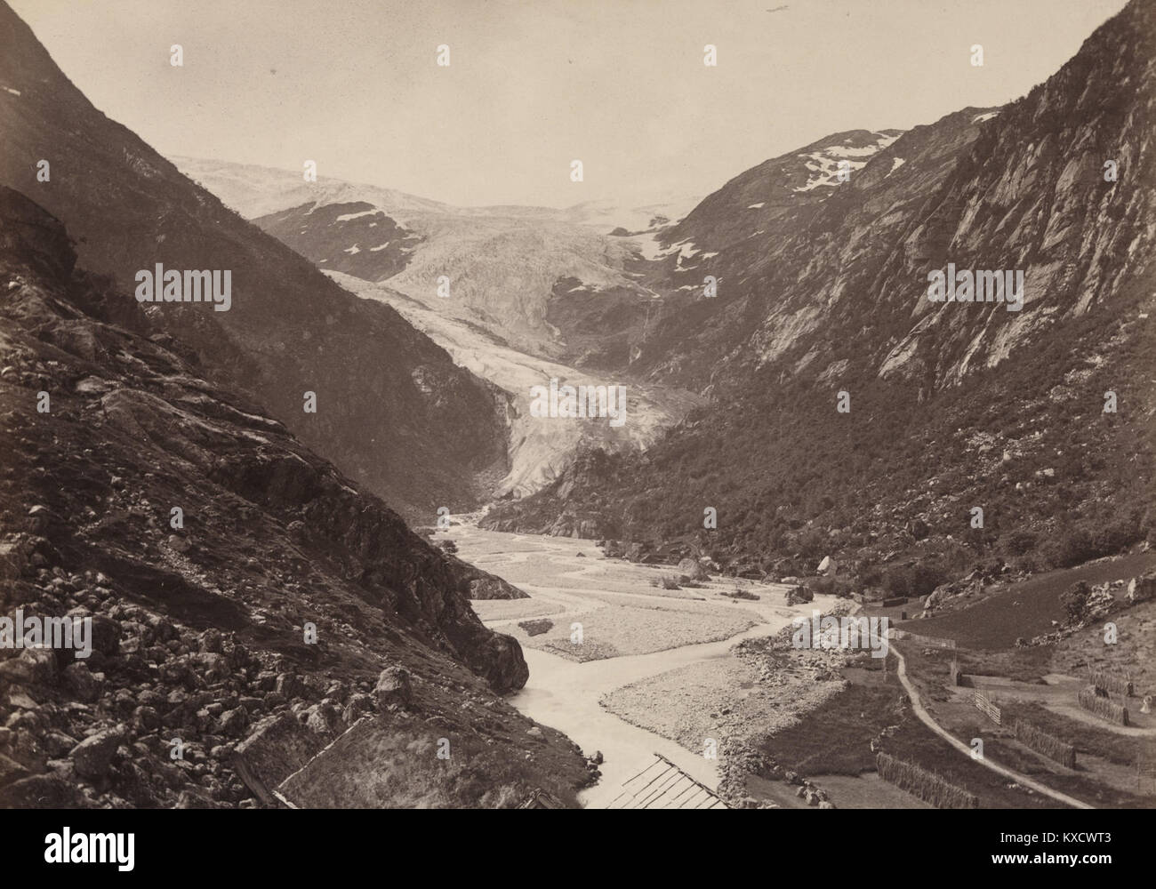 This image from the Hardanger region in Norway captures Buerbræen ...