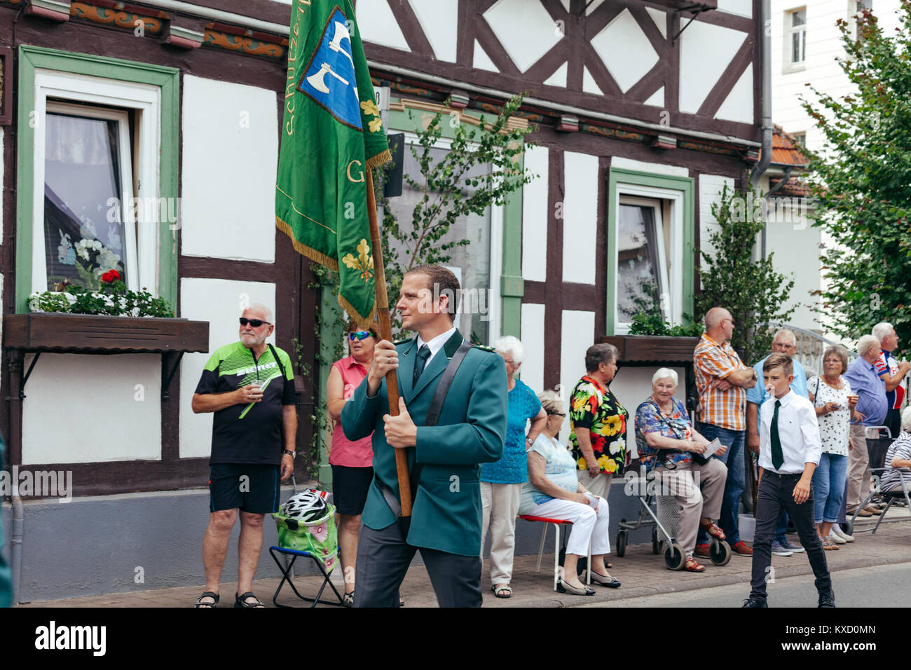 This image shows a scene from the 2017 Wanfrieder Vogelschießen, a ...