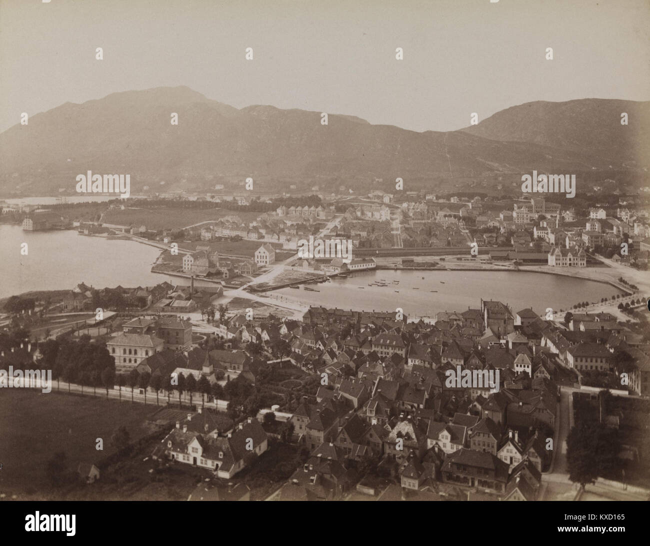 This panoramic view from Fløyfjeldet in Bergen, Norway, captures the ...