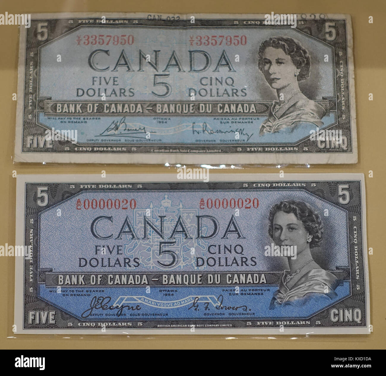 Canadian 5 dollar banknote hi-res stock photography and images - Alamy
