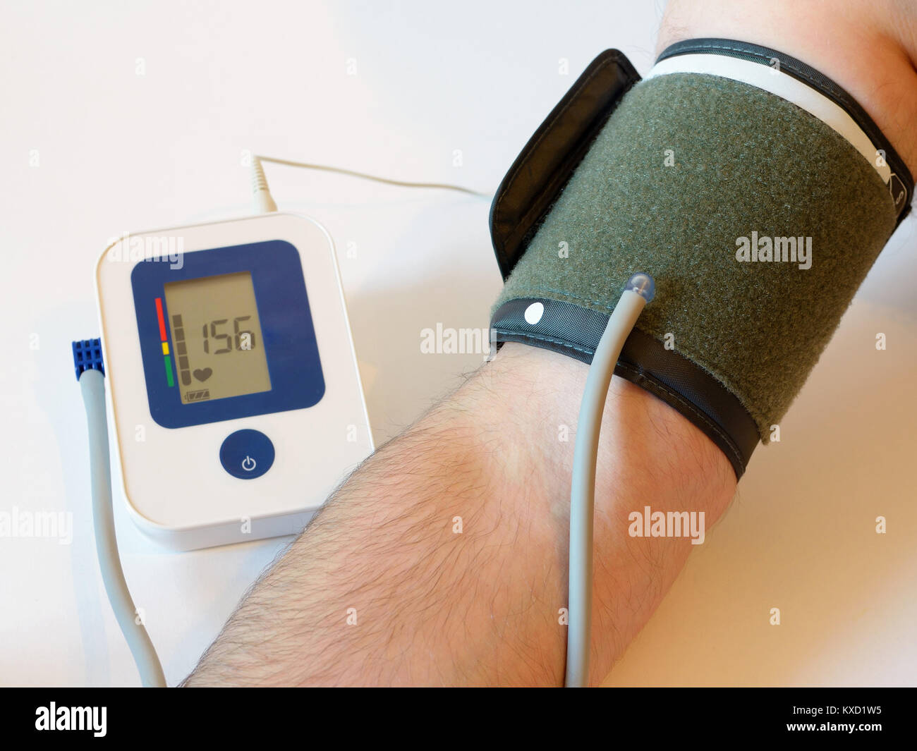 Medical tonometer hi-res stock photography and images - Alamy