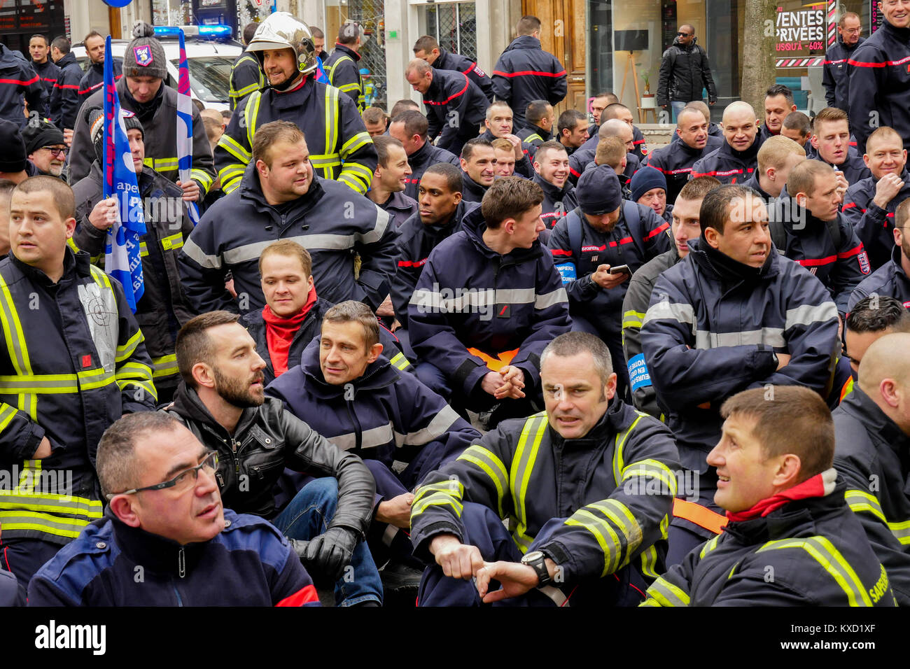 Firemen protest violences to them and lax justice, Lyon, France Stock ...