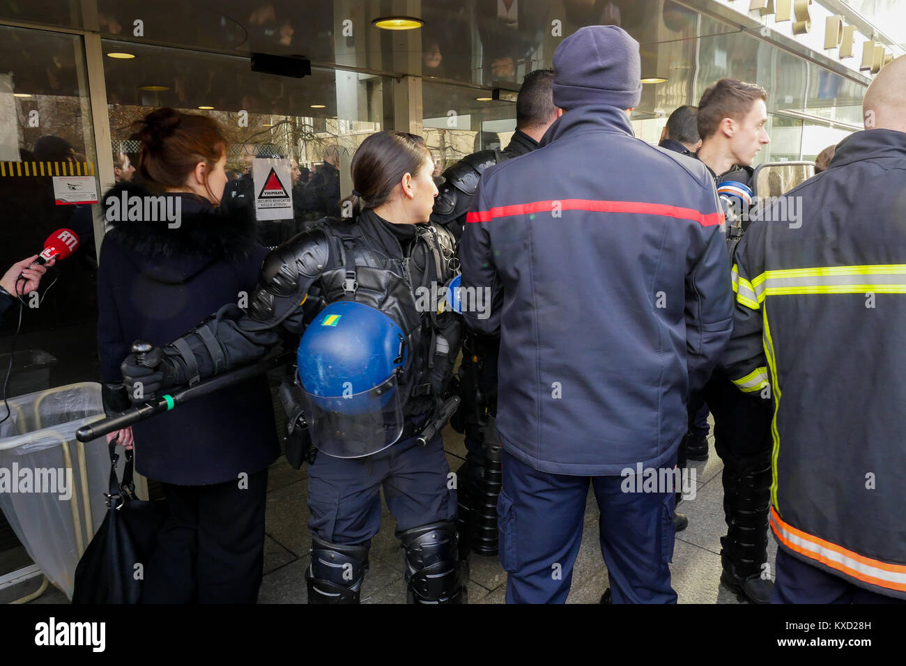 Firemen protest violences to them and lax justice, Lyon, France Stock ...