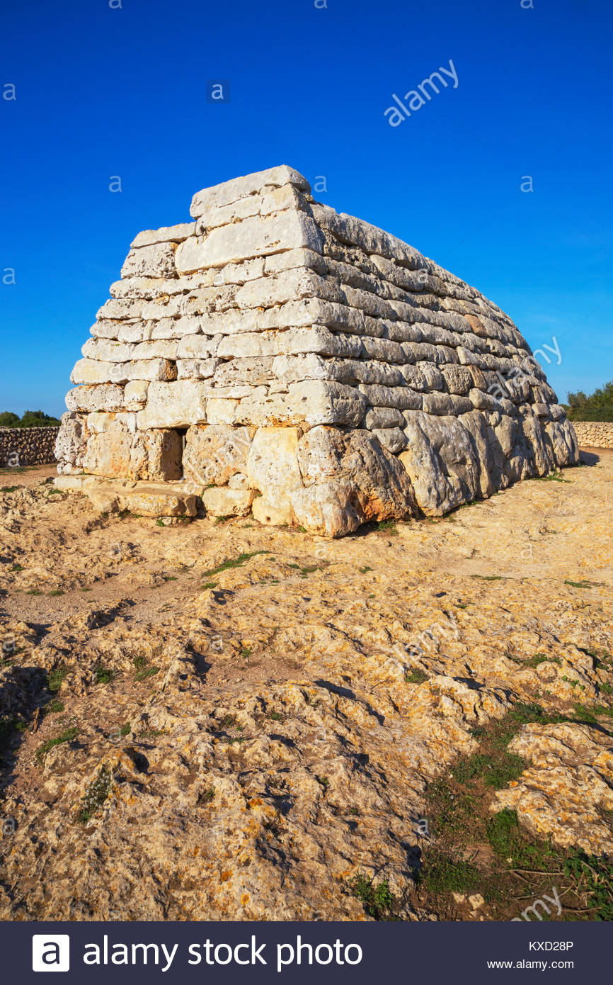 Naveta Menorca Stock Photos & Naveta Menorca Stock Images - Alamy