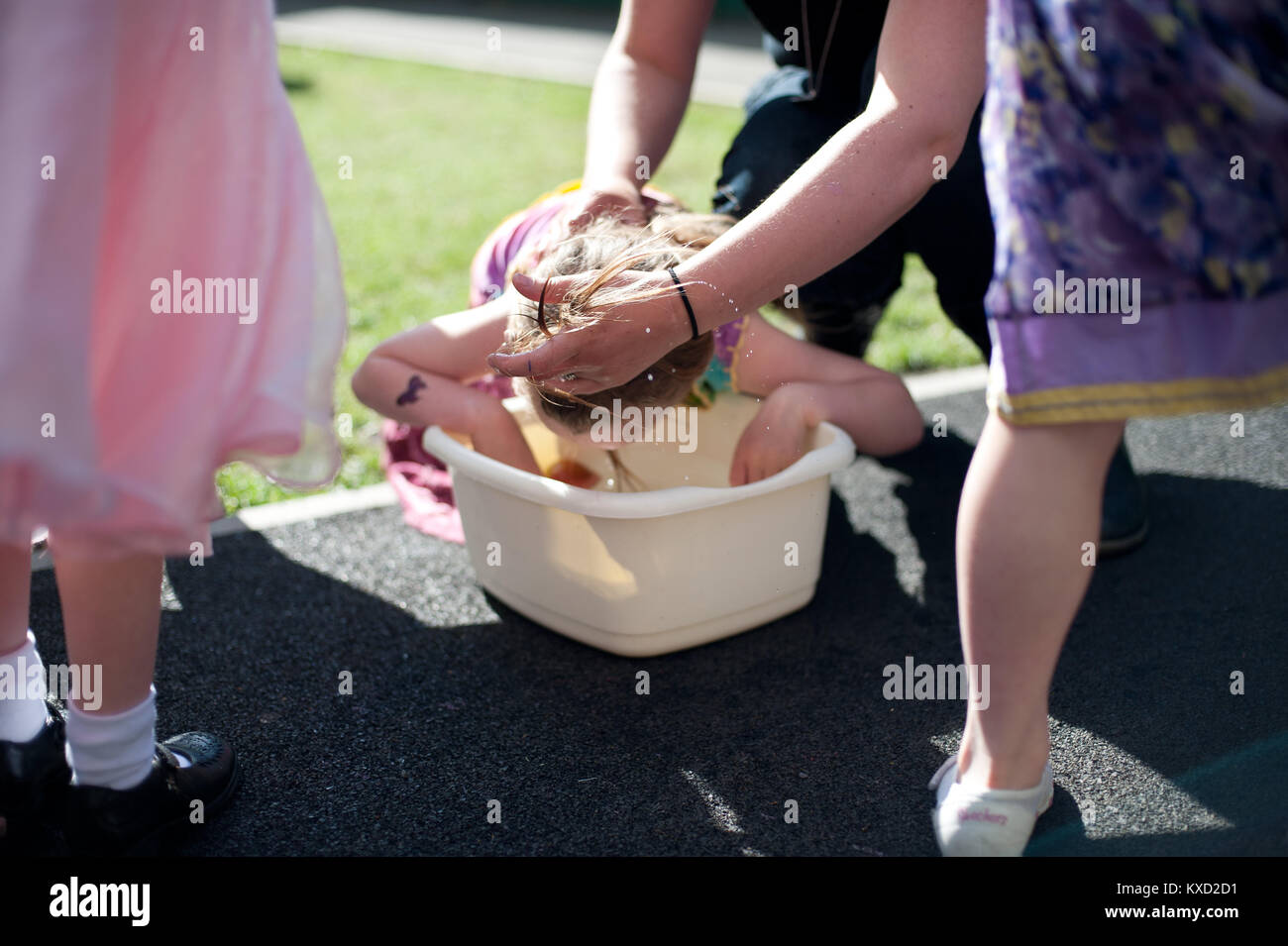 Bobbing about hi-res stock photography and images - Alamy